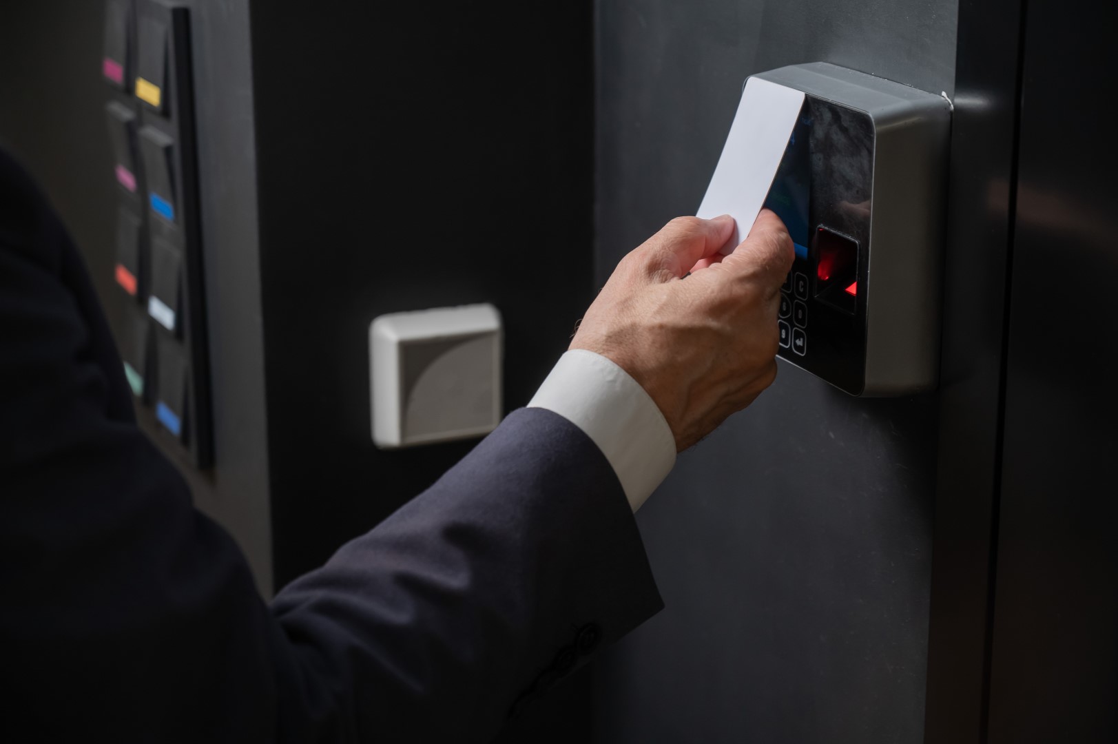 Facility (Card) Access and Gate Control - 7th Level Technologies